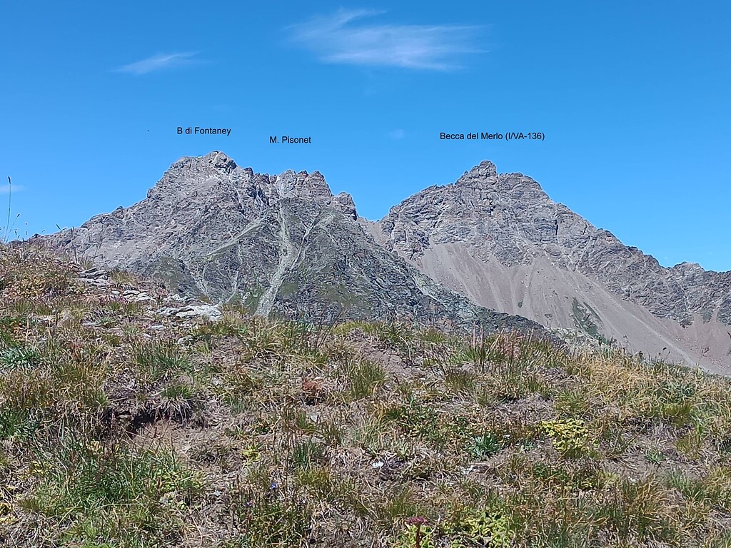 Sunny day on Mont Morion I/VA-145 - Activation Reports - SOTA Reflector