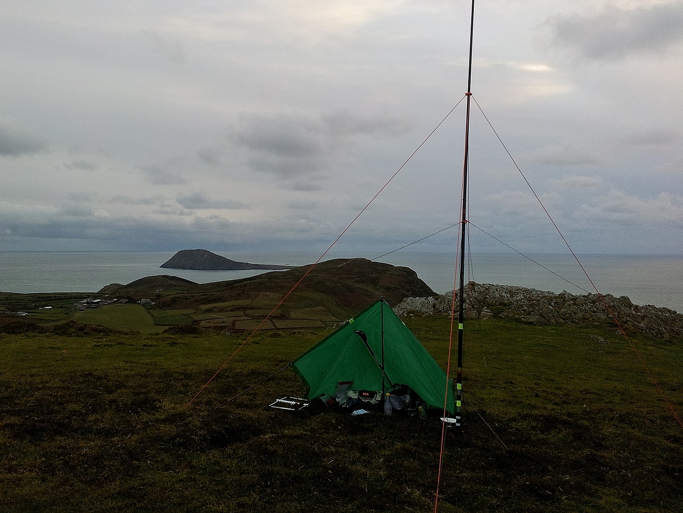 Pole guying - Equipment - SOTA Reflector