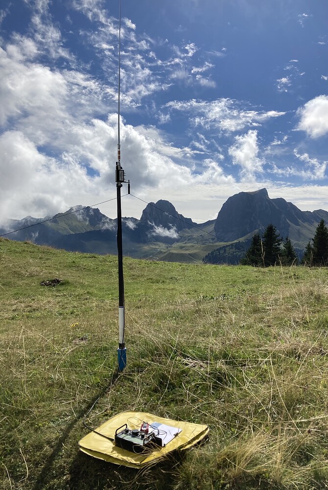 AX-1 Clone - Antennas - SOTA Reflector