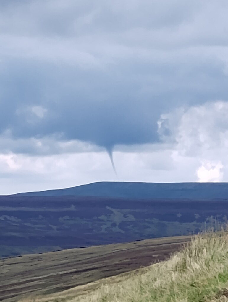 Mini Tornado in the Yorkshire Dales - Activation Reports - SOTA Reflector