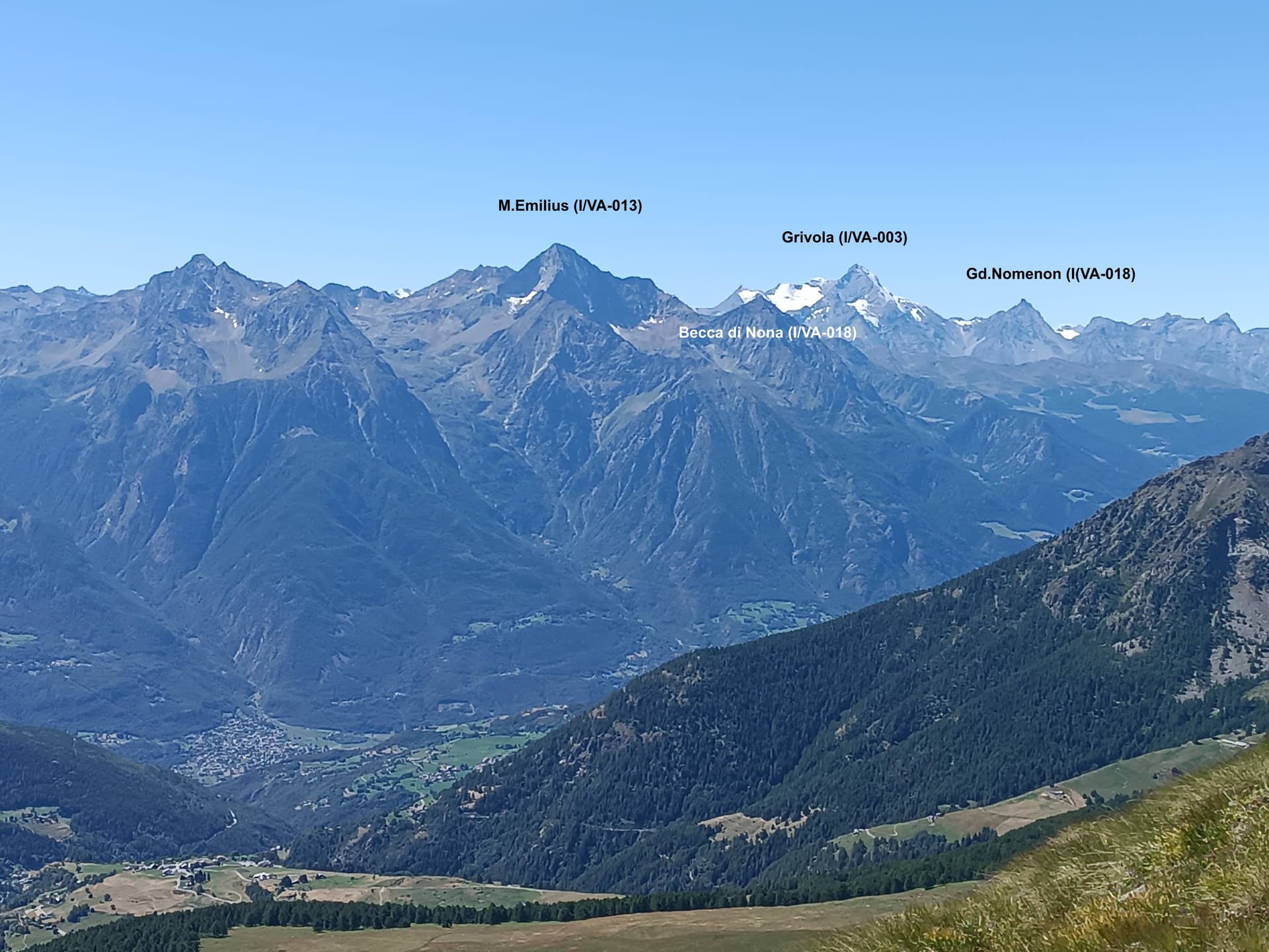 Sunny day on Mont Morion I/VA-145 - Activation Reports - SOTA Reflector